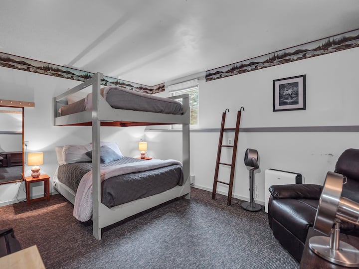 Timberline Lodge - Suite 103 - Ellicottville, NY