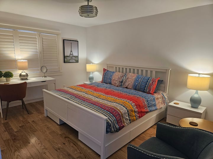 Value Suite Sleeps 4 - Orillia