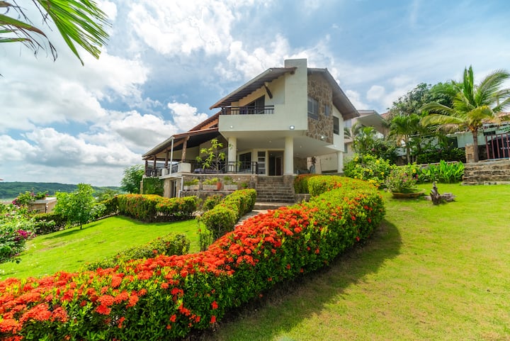 Casa Villa La Bohemia, En La Montaña Frente Al Mar - コロンビア