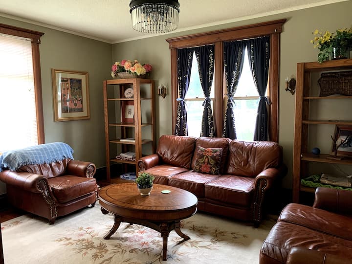 Spacious, Pet-friendly, Near Downtown, 1890s Home - Marquette, KS