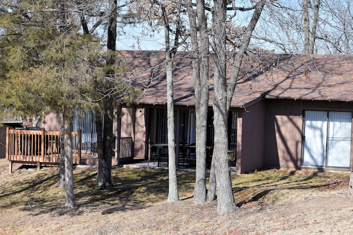 Margaritaville Area 2 Bedroom House - Sunrise Beach, MO