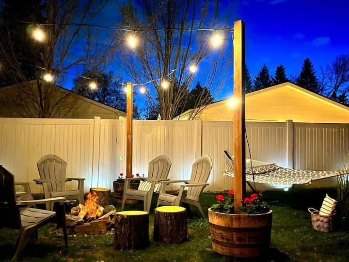 Hot Tub | King Suite| 8 Min Downtown - Coeur d'Alene, ID