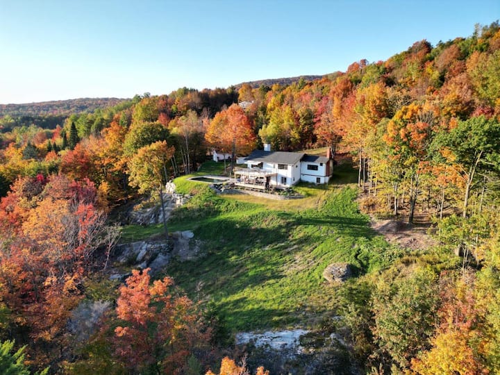 La Bella Vista - Chalet Avec Piscine Et Vues - Mont Sutton, QC