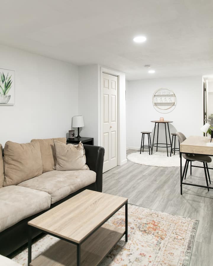 Newly Updated & Centrally Located In Great Falls - Great Falls, MT