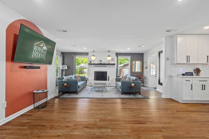 The Tranquil Token-hot Tub & Ping Pong Table - North Charleston, SC