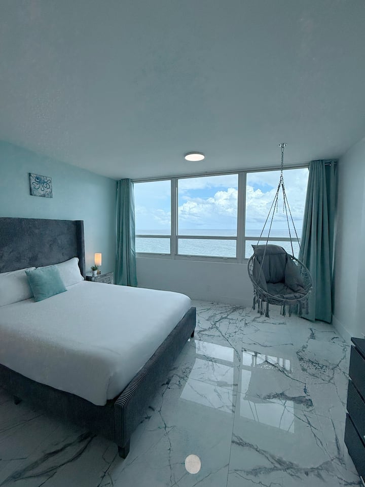 Panoramic Ocean View | Pool, Gym + Free Parking - Miami Beach