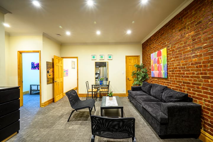 Lovely 2 Bedroom In Historic Washington Heights - Edgewater, NJ