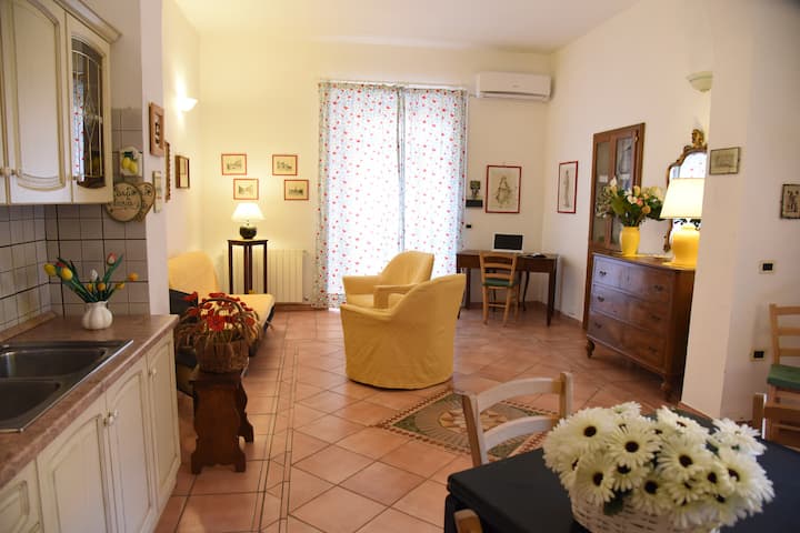 Casa Anita - Historical Center With Sea View - La Maddalena