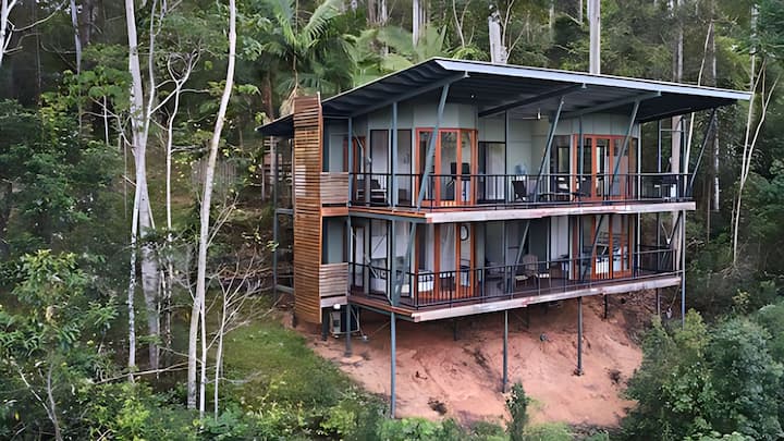Ecoasis Sanctuary: Scenic Range View Chalet - Uki