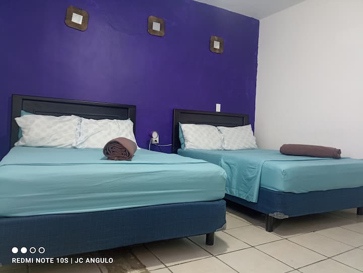 Casa Práctica, Primer Piso Con Estacionamiento. - Mazatlán