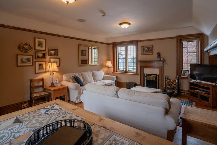 3 Bedroom Apartment Sleeps 6 In Large Country Manor House - Warwick