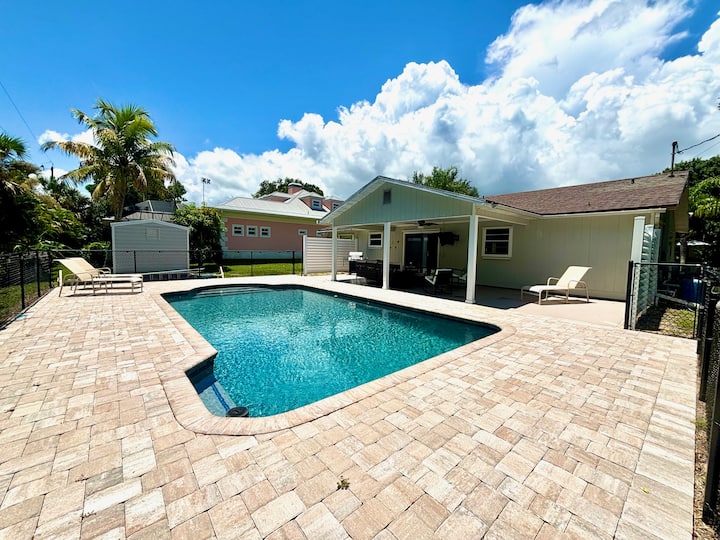 Coastal Cabana: Sunny Pool Home! - Sebastian, FL