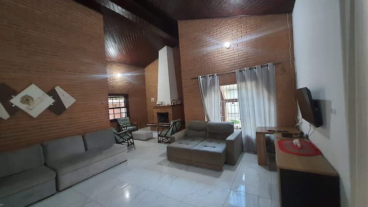 Casa 4 Dormitórios - 950 M Da Praia, Piscina - Peruíbe