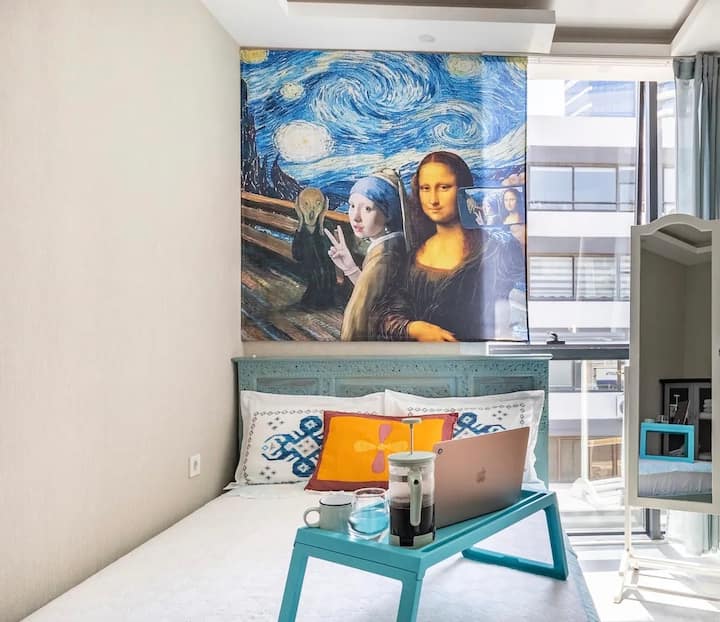 Safe & Clean, Steps From Everything - Konak