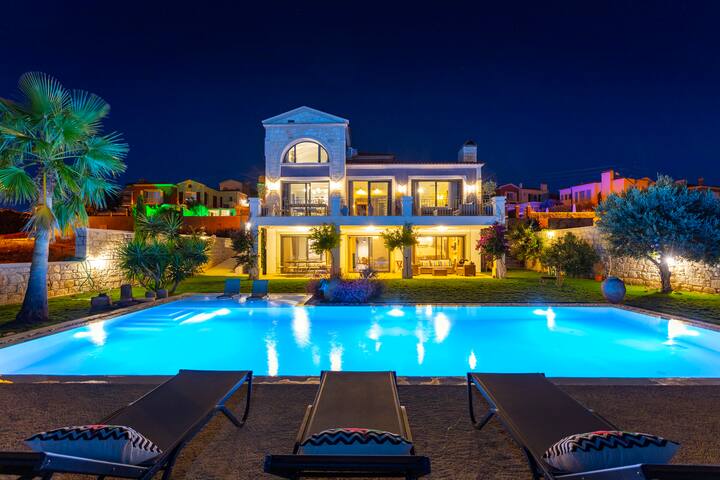 Magnifique Villa En Pierre Avec Vue, Cesme - Çeşme