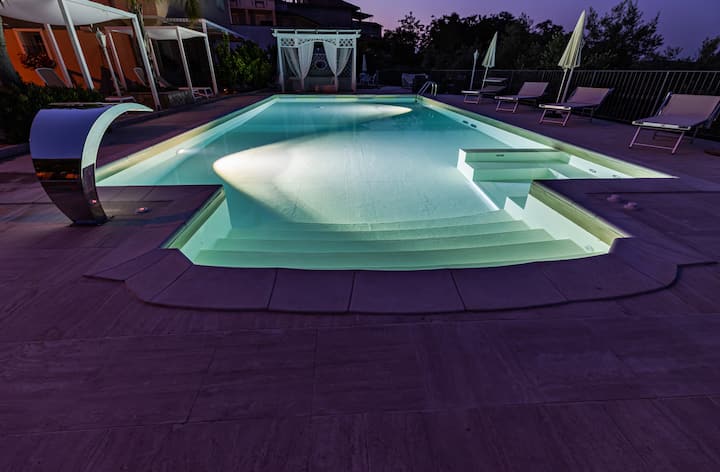 Panoramic Villa With Pool For 12 People - Abruzzen