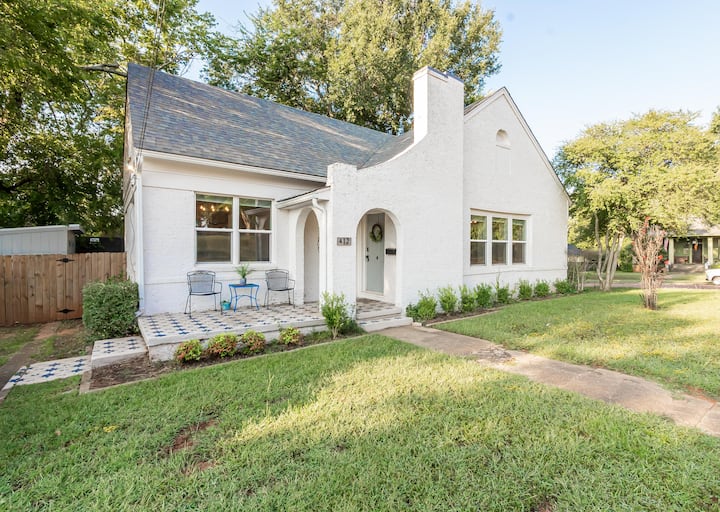 Your Azalea Escape - Caldwell Zoo, Tyler