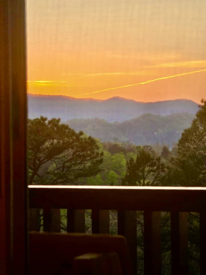 Still Like New/premium Luxury/step Free/mtn Views - Sylva, NC