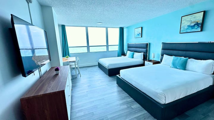 Ocean View, 2 Queen Beds W/ Free Valet Parking - Miami Beach