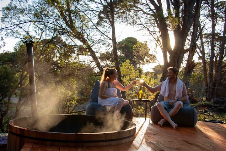 Island Alive Nature Retreat - Australia