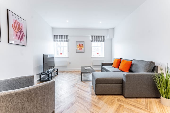 Wellington House - 2 Bedroom/1 Bathroom Apartment - Reading