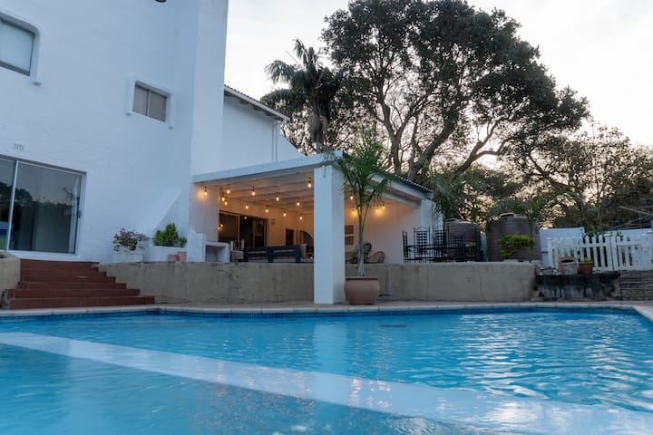 5 Bedroom Home, 50m From Kidds Beach, Leisure Bay - Port Edward
