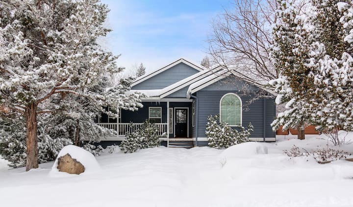 Upscale Westside Craftsman Close To Downtown - Bend, OR