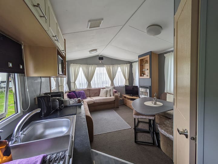Lovely 2 Bed Static Caravan On Holiday Resort - Newquay