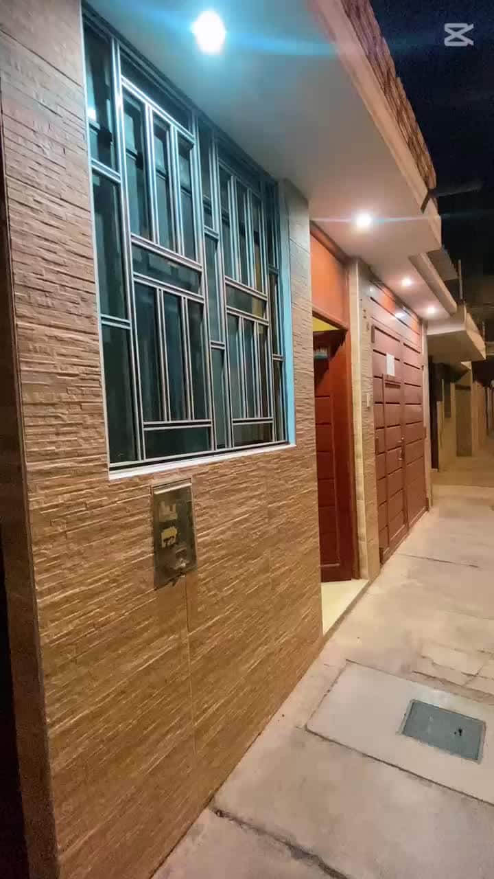 Agradable Casa Sin Amoblar Con Cochera Incluida - Ferreñafe