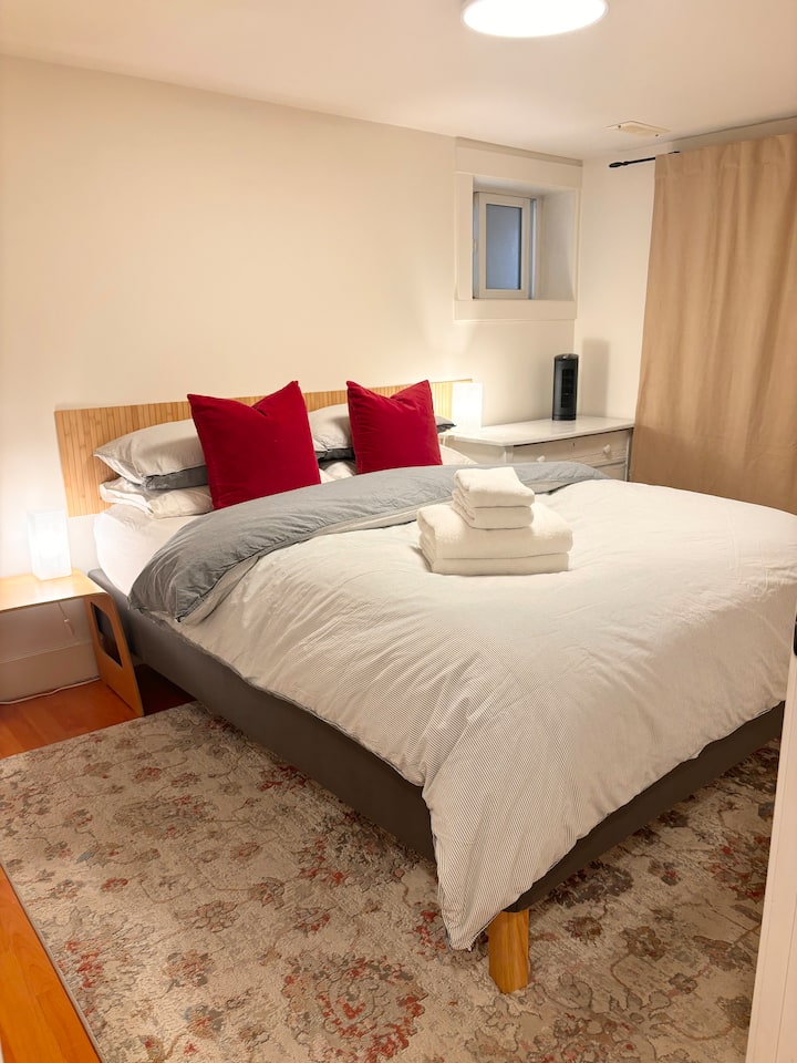Private Suite In Heart Of Roncesvalles Village - Mississauga