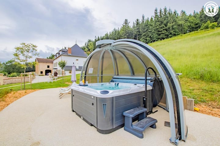 Entrée Indépendante, 3 Chambres, Jacuzzi, Cuisine! - La Clayette