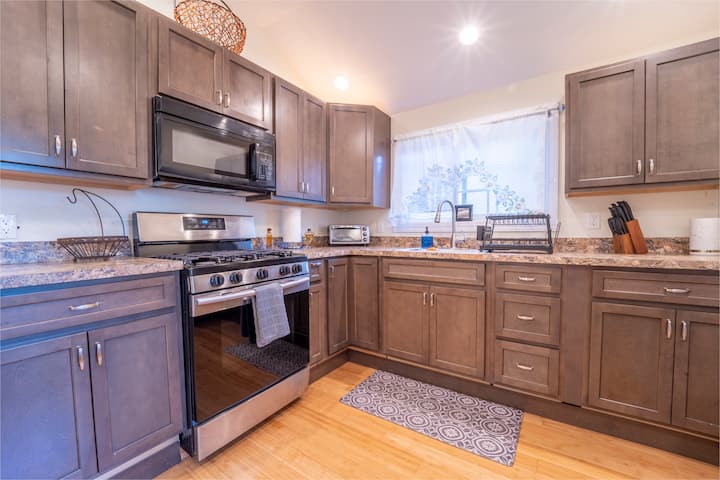 Newly Renovated 2 Bedroom Apartment Close To Yale - New Haven, CT