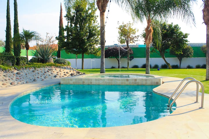 Mexican Villa With Pool And Gardens - Querétaro