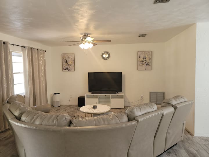 Charming Retreat - Your Perfect Getaway! - Deltona, FL