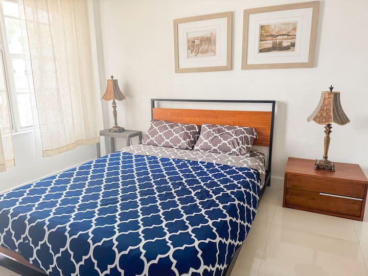 2 Bedroom Unit Near The Beach ! - Miami Beach