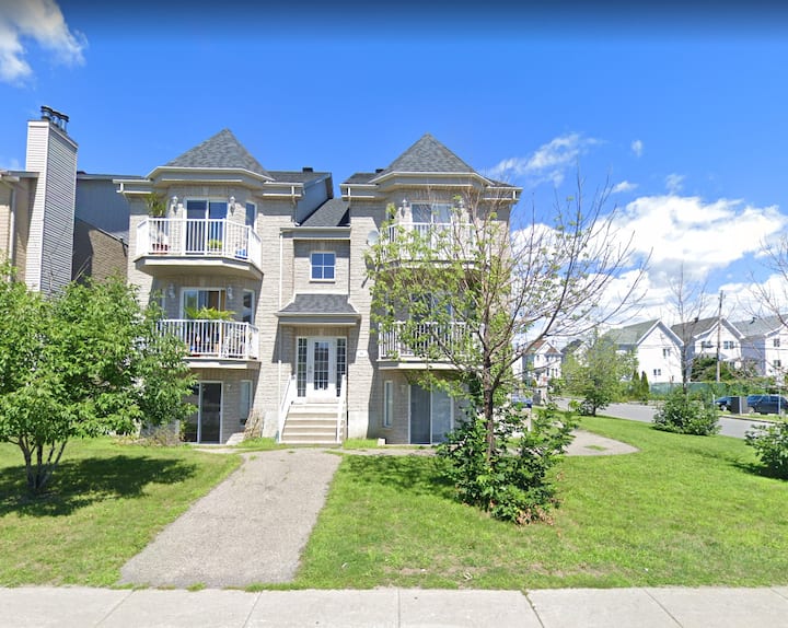49-logement Bien Situé à Laval - Dorval