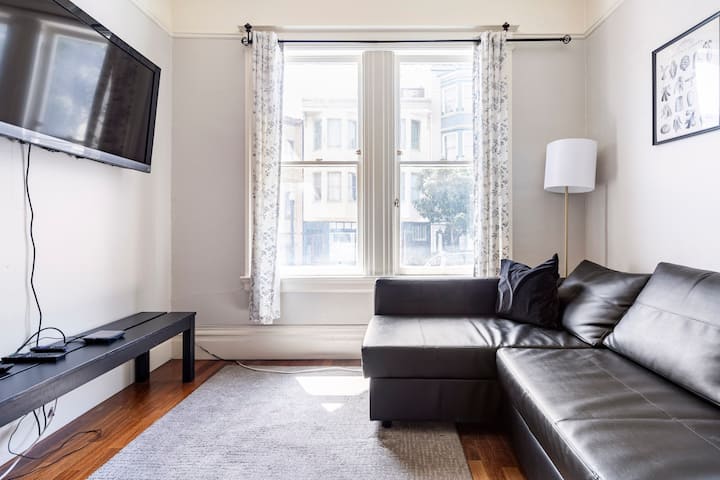 Mission Dolores 3 Bedroom Gem - Walkers Paradise - San Francisco, CA