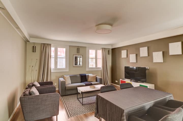 Luxe Place Rossetti, Calme, Spacieux, Proche Plage - Nice