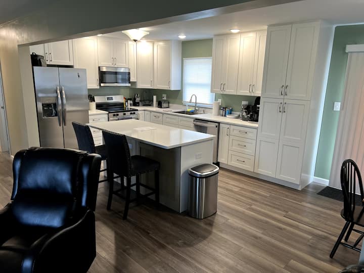 Bloomington Stay – 10 Min To Stadium - Bloomington, IN