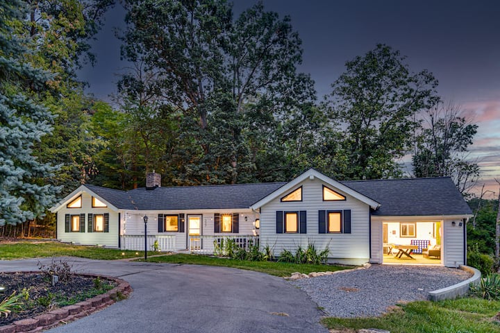 Bigbackyardgames/hottub/arcade/firepit - Massanutten, VA