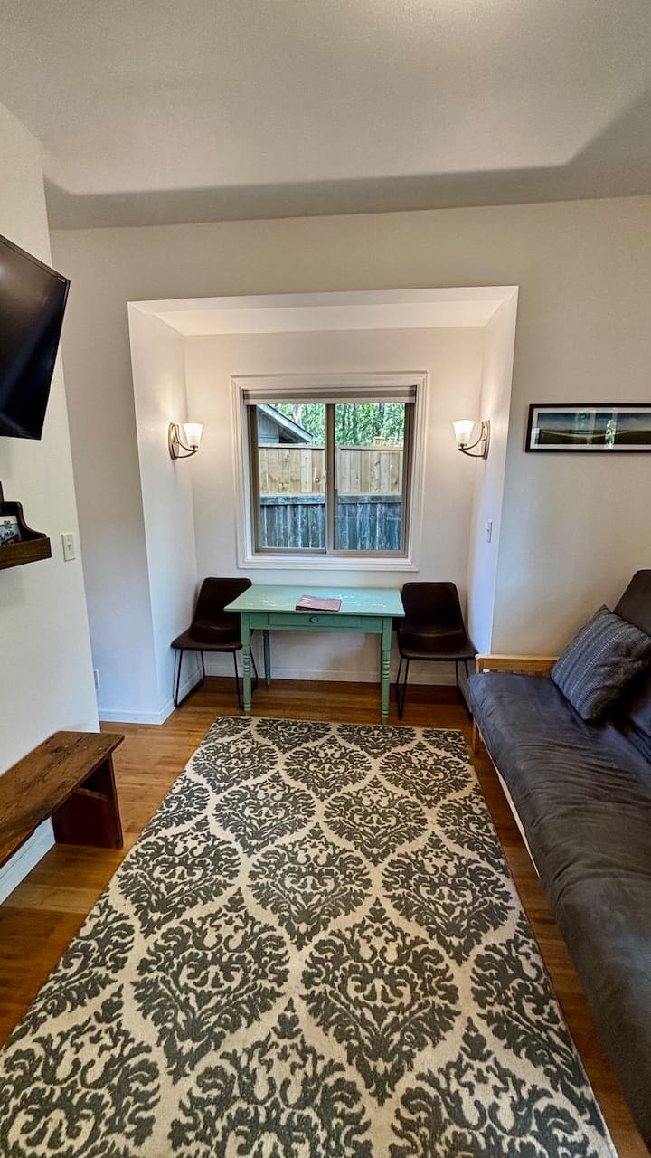 Quiet Apt, Close To Uo, Private Outdoor Space - Eugene, OR