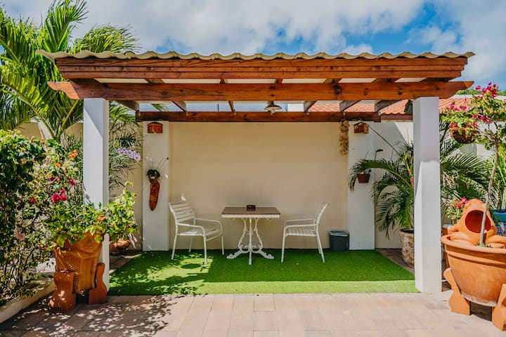 Casa Orquidea #1
Walking Distance From Eagle Beach - Aruba