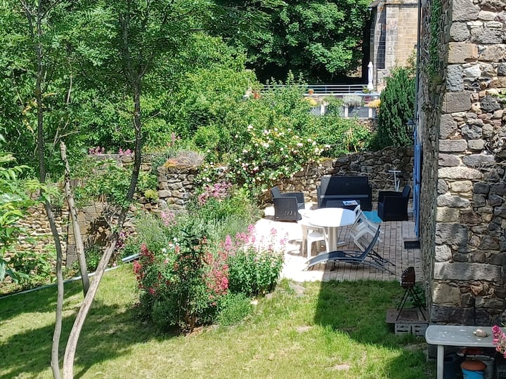 Gîte 2/6 Personnes, Location De Vacances Puydedôme - Saint-Nectaire