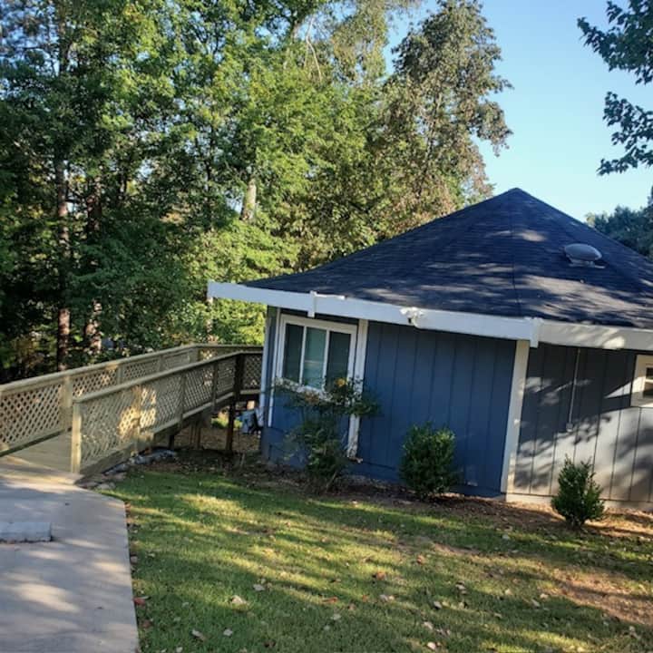 The Round House Near Lake Lanier - Flowery Branch, GA