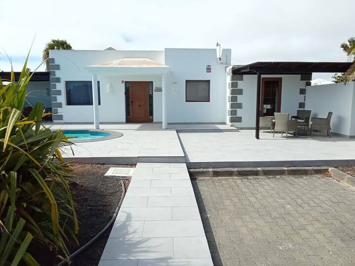 Villa With Private Pool And 3 Bedrooms - Playa Blanca