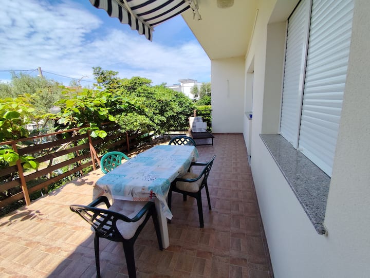 Spacious, Two Bedrooms Apartment In Zadar - Zadar