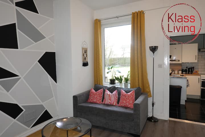 Mossend Apartment By Klass Living - Motherwell