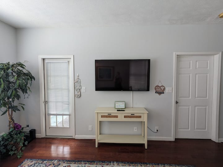 Lovely Condo On The Golf Course With Pool & Hottub - Myrtle Beach, SC