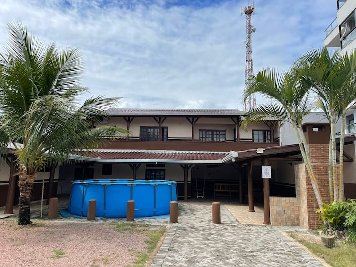 Recanto André Luiz -Sobrado Agradável Com Piscina - Itapoá