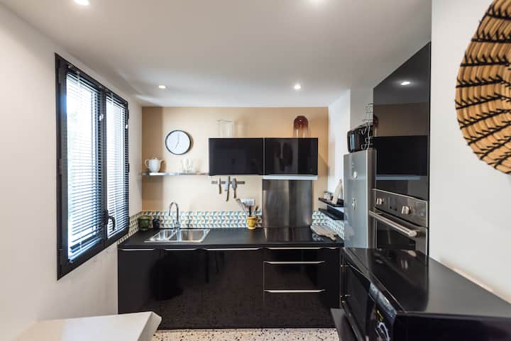 Iris · Le Calme Avec Vue · Domaine Sesquier - Mèze